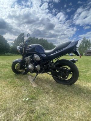 Suzuki GSF 600 1997 Rīga, ar dzinēja tilpumu 0.60 L un nobraukumu 0 tūkst. km par 1690 €, foto 3 vietnē AUTOMOTO.COM.LV