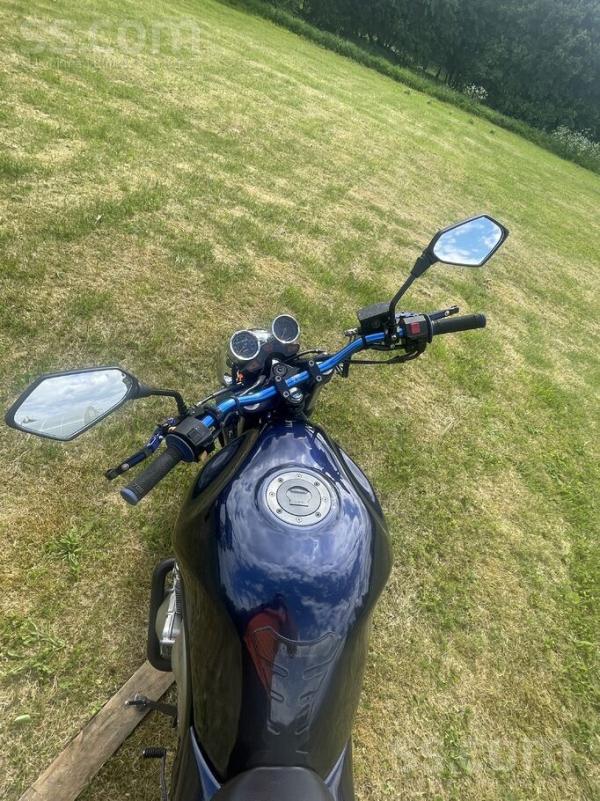 Suzuki GSF 600 1997 Rīga, ar dzinēja tilpumu 0.60 L un nobraukumu 0 tūkst. km par 1690 €, foto 3 vietnē AUTOMOTO.COM.LV