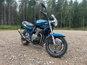Suzuki GSF 600 2000 Jelgava, ar dzinēja tilpumu 0.60 L un nobraukumu 0 tūkst. km par 2000 €, foto 1 vietnē AUTOMOTO.COM.LV