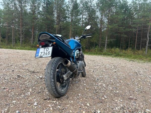Suzuki GSF 600 2000 Jelgava, ar dzinēja tilpumu 0.60 L un nobraukumu 0 tūkst. km par 2000 €, foto 3 vietnē AUTOMOTO.COM.LV