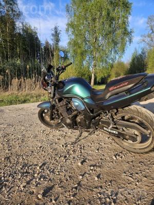 Suzuki GSF 600 2001 in Riga, with an engine capacity of 0.60 L and mileage of 0 thousand km for 1600 €, photo 4 on AUTOMOTO.COM.LV
