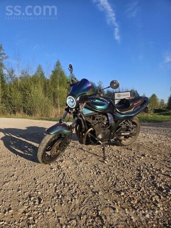 Suzuki GSF 600 2001 in Riga, with an engine capacity of 0.60 L and mileage of 0 thousand km for 1600 €, photo 4 on AUTOMOTO.COM.LV