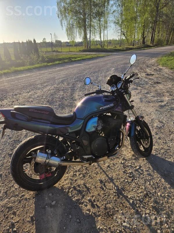 Suzuki GSF 600 2001 Rīga, ar dzinēja tilpumu 0.60 L un nobraukumu 0 tūkst. km par 1399 €, foto 2 vietnē AUTOMOTO.COM.LV
