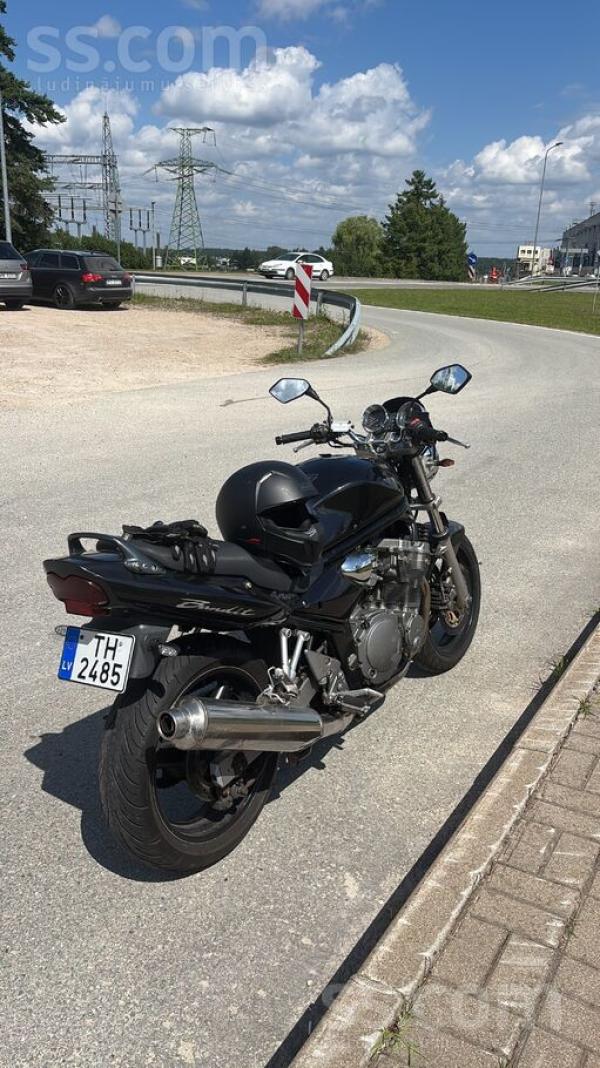 Suzuki GSF 600 2001 in Riga, with an engine capacity of 0.60 L and mileage of 0 thousand km for 1700 €, photo 1 on AUTOMOTO.COM.LV
