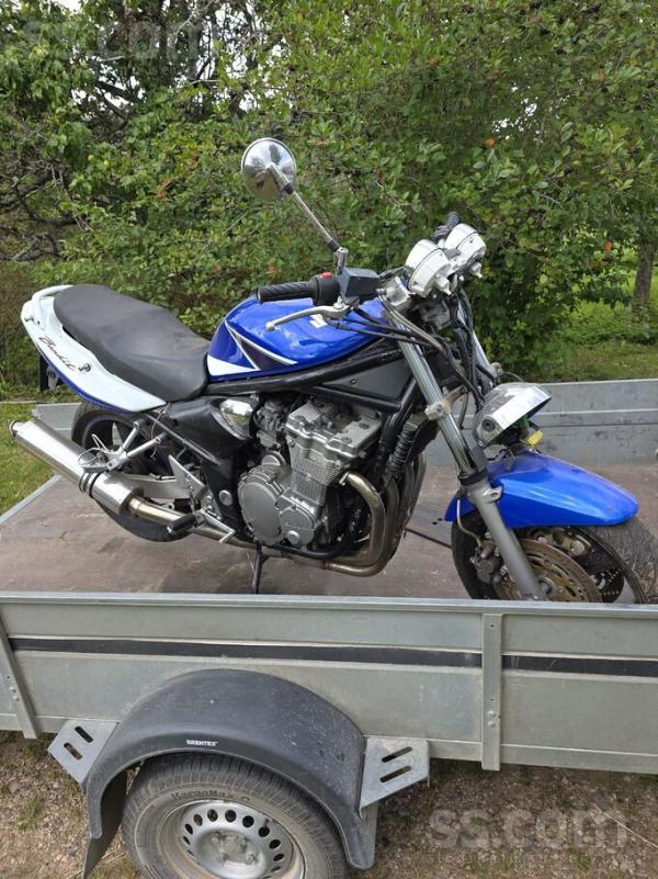 Suzuki GSF 600 2001 in Jelgava, with an engine capacity of 0.60 L and mileage of 0 thousand km for 390 €, photo 1 on AUTOMOTO.COM.LV