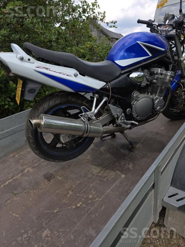 Suzuki GSF 600 2001 in Jelgava, with an engine capacity of 0.60 L and mileage of 0 thousand km for 390 €, photo 4 on AUTOMOTO.COM.LV
