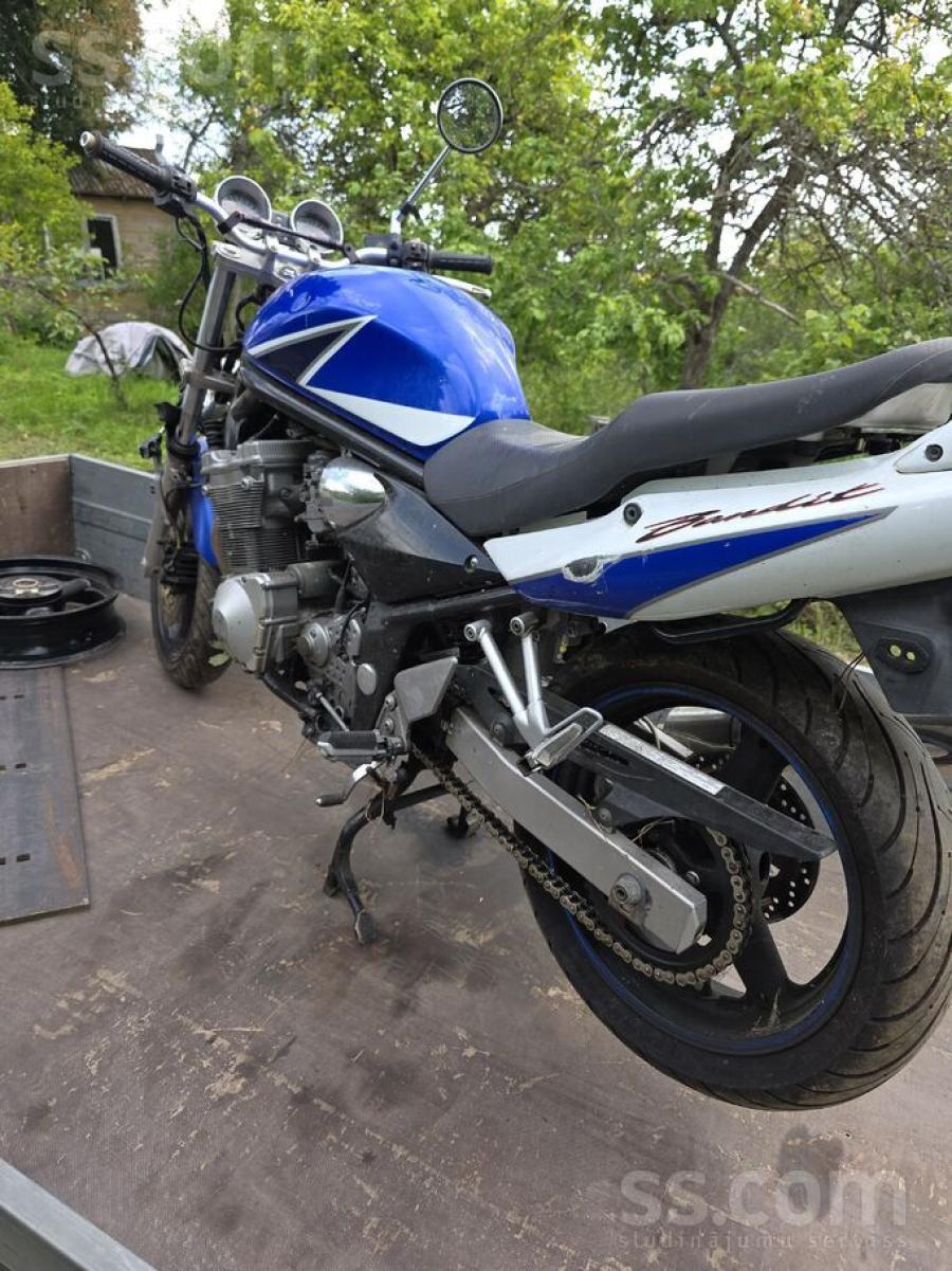 Suzuki GSF 600 2001 in Jelgava, with an engine capacity of 0.60 L and mileage of 0 thousand km for 390 €, photo 6 on AUTOMOTO.COM.LV