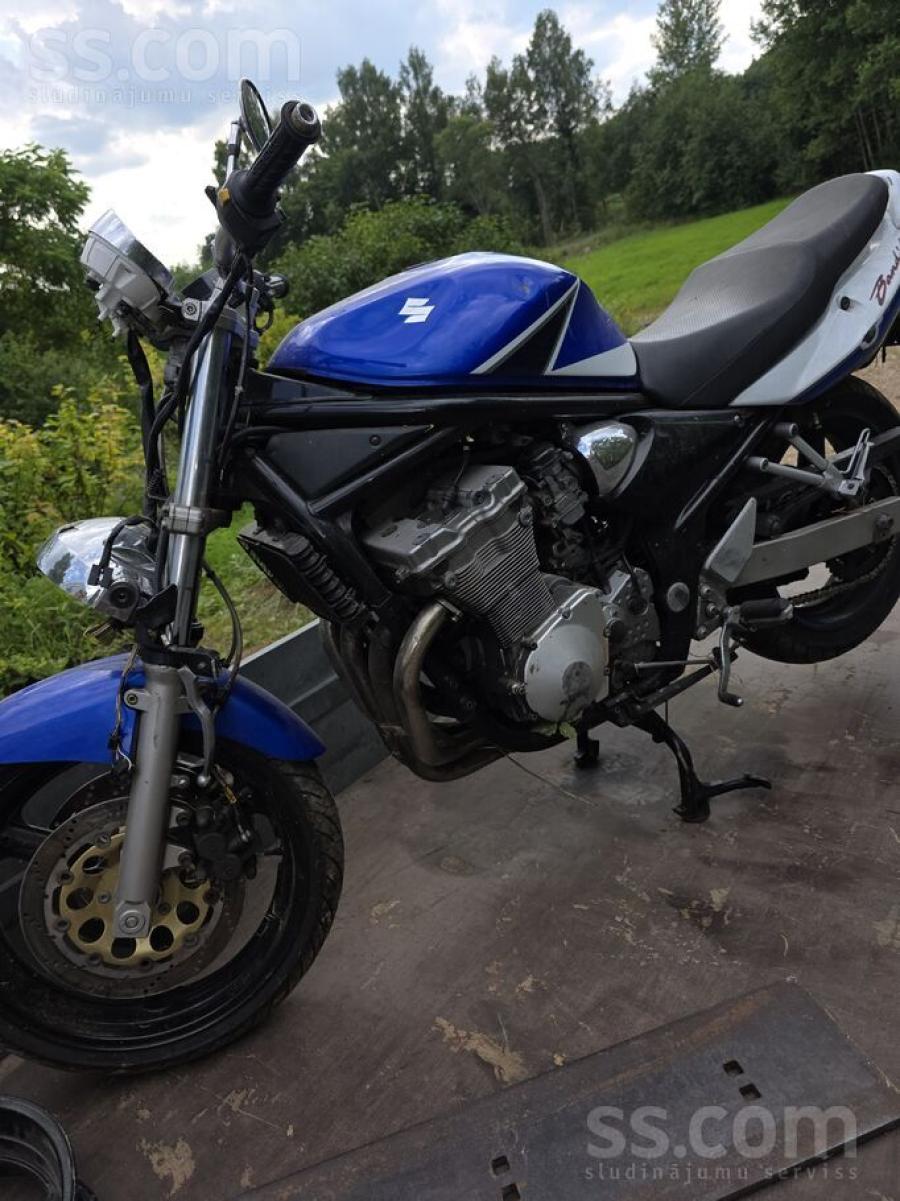 Suzuki GSF 600 2001 in Jelgava, with an engine capacity of 0.60 L and mileage of 0 thousand km for 390 €, photo 7 on AUTOMOTO.COM.LV