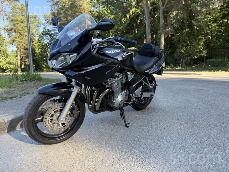 Suzuki GSF 600 2002 in Jelgava, with an engine capacity of 0.60 L and mileage of 0 thousand km for 1550 €, photo 3 on AUTOMOTO.COM.LV