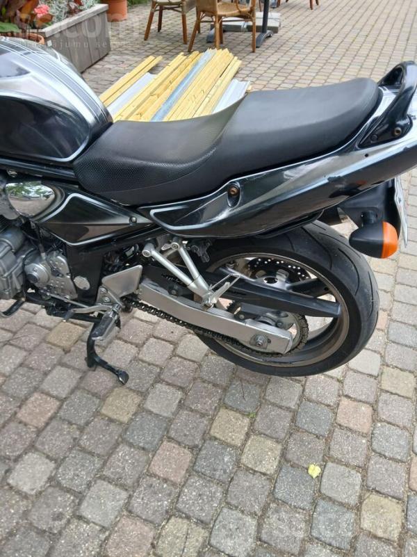 Suzuki GSF 600S 2000 Rīga, ar dzinēja tilpumu 0.60 L un nobraukumu 0 tūkst. km par 1150 €, foto 4 vietnē AUTOMOTO.COM.LV