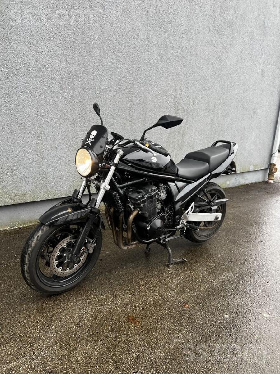 Suzuki GSF 650 2006 Rīga, ar dzinēja tilpumu 0.65 L un nobraukumu 0 tūkst. km par 2300 €, foto 1 vietnē AUTOMOTO.COM.LV