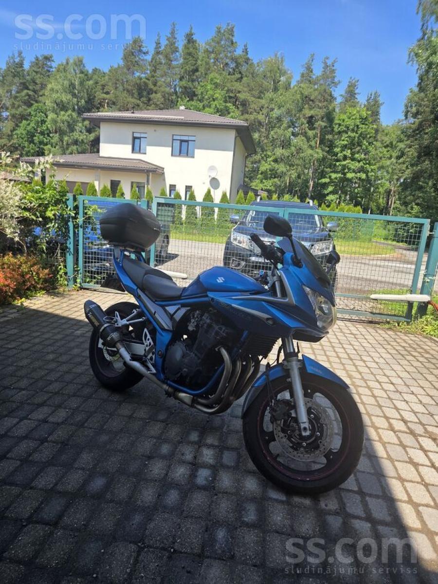 Suzuki GSF 650 2006 Rīga, ar dzinēja tilpumu 0.65 L un nobraukumu 0 tūkst. km par 2300 €, foto 1 vietnē AUTOMOTO.COM.LV