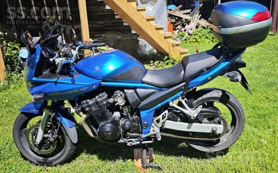 Suzuki GSF 650 2006 in Riga, with an engine capacity of 0.65 L and mileage of 0 thousand km for 2700 €, photo 1 on AUTOMOTO.COM.LV