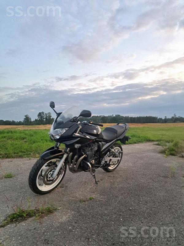 Сузуки GSF 650 2006 в Рига на AUTOMOTO.COM.LV Сузуки GSF 650 2006 в Рига, объемом двигателя 0.65 л и пробегом 0 тыс. км за 2150 €, фото 3 на AUTOMOTO.COM.LV