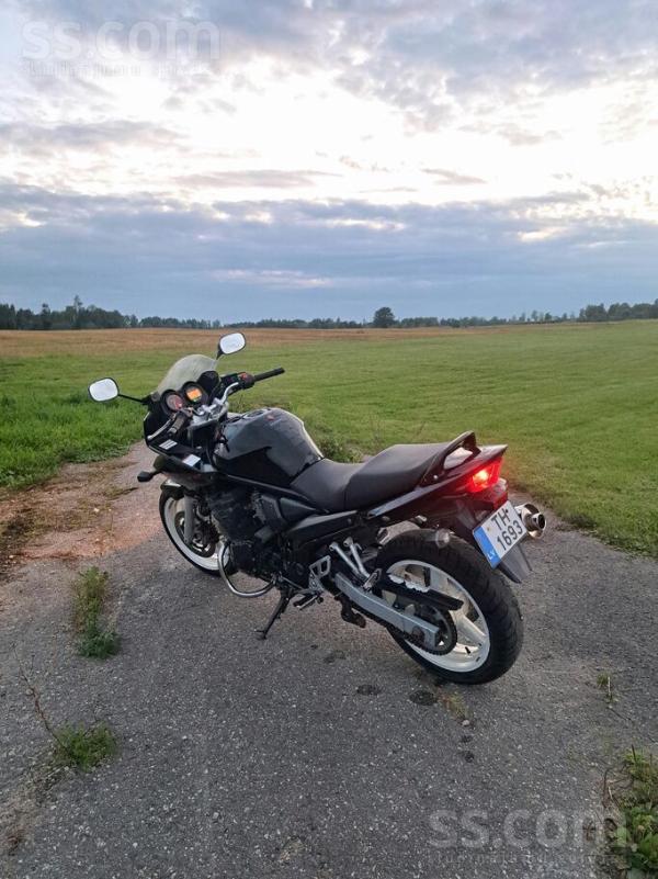 Сузуки GSF 650 2006 в Рига на AUTOMOTO.COM.LV Сузуки GSF 650 2006 в Рига, объемом двигателя 0.65 л и пробегом 0 тыс. км за 2150 €, фото 5 на AUTOMOTO.COM.LV