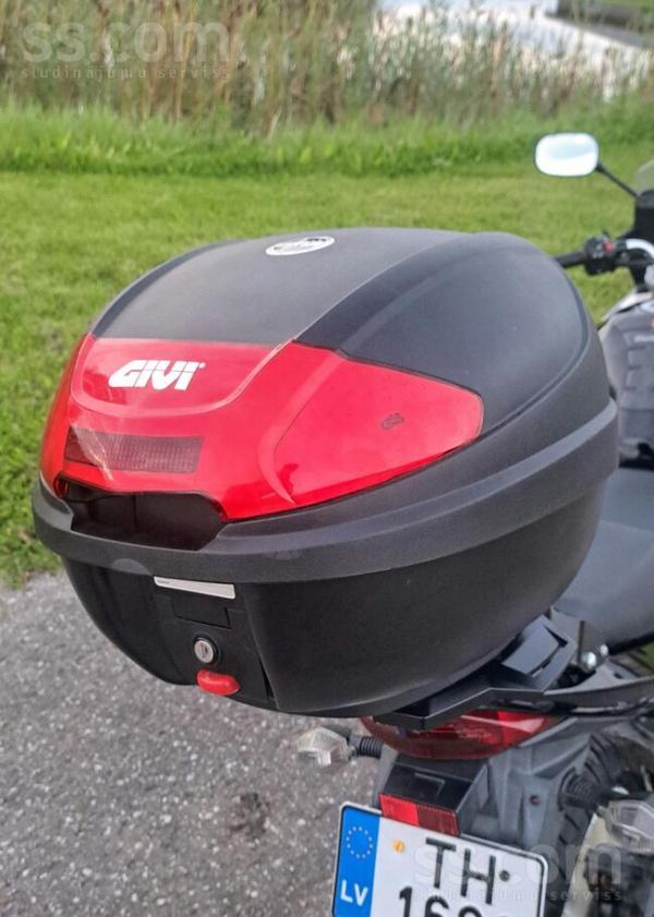 Сузуки GSF 650 2006 в Рига на AUTOMOTO.COM.LV Сузуки GSF 650 2006 в Рига, объемом двигателя 0.65 л и пробегом 0 тыс. км за 2150 €, фото 7 на AUTOMOTO.COM.LV