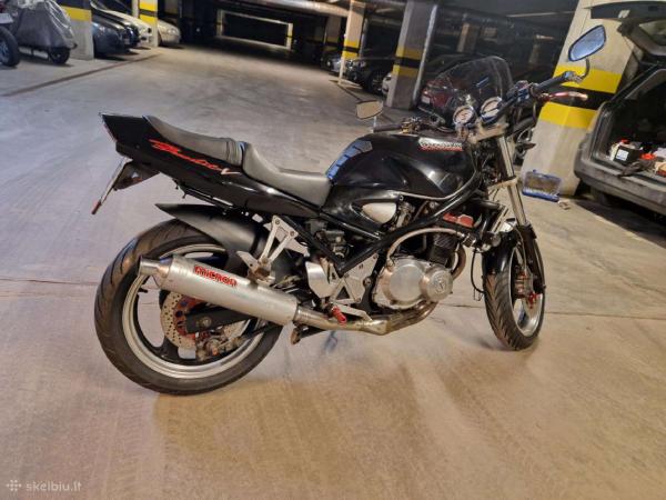 Black Suzuki GSF 1993 in Vilnius, with an engine capacity of 0.40 L and mileage of 35 thousand km for 1100 €, photo 5 on AUTOMOTO.COM.LV
