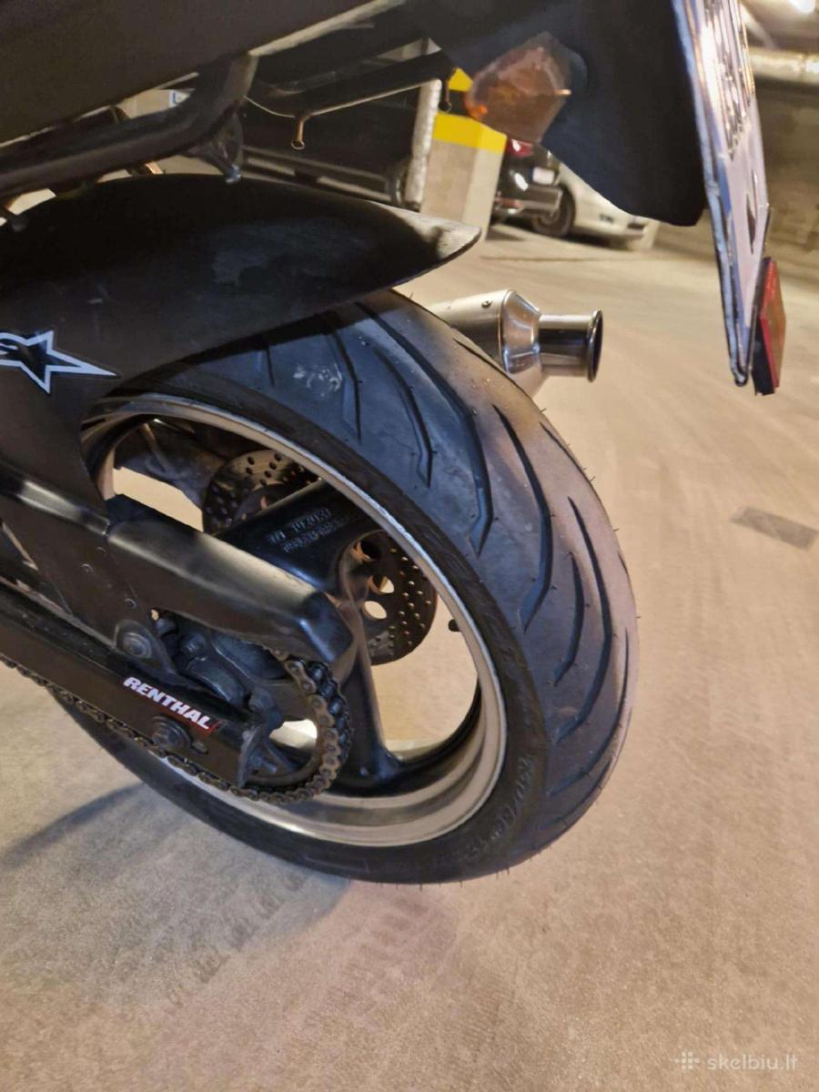 Black Suzuki GSF 1993 in Vilnius, with an engine capacity of 0.40 L and mileage of 35 thousand km for 1100 €, photo 8 on AUTOMOTO.COM.LV