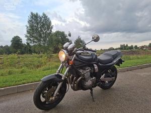 Melns Suzuki GSF 1996 Radviliškis, ar dzinēja tilpumu 0.60 L un nobraukumu 0 tūkst. km par 999 €, foto  vietnē AUTOMOTO.COM.LV