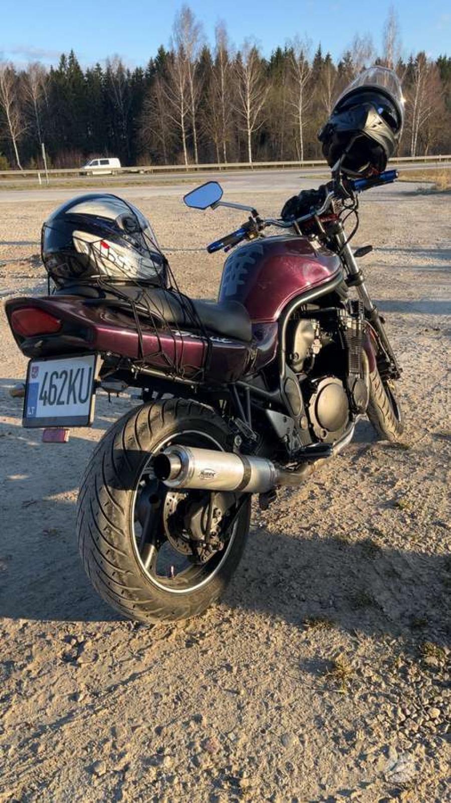 Melns Suzuki GSF 1996 Šauļi, ar dzinēja tilpumu 0.60 L un nobraukumu 50 tūkst. km par 1600 €, foto 4 vietnē AUTOMOTO.COM.LV