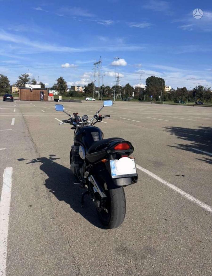 Black Suzuki GSF 1997 in Siauliai, with an engine capacity of 0.60 L and mileage of 47 thousand km for 1500 €, photo 6 on AUTOMOTO.COM.LV