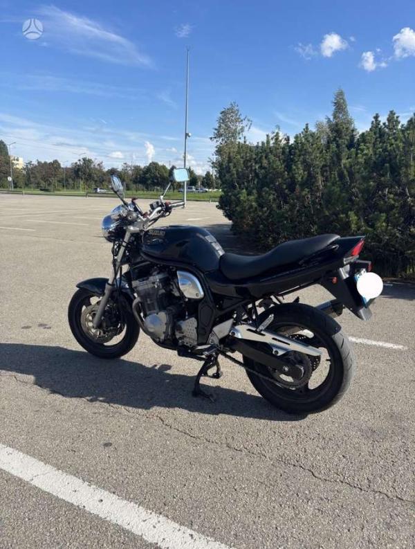 Melns Suzuki GSF 1997 Šauļi, ar dzinēja tilpumu 0.60 L un nobraukumu 47 tūkst. km par 1500 €, foto 7 vietnē AUTOMOTO.COM.LV