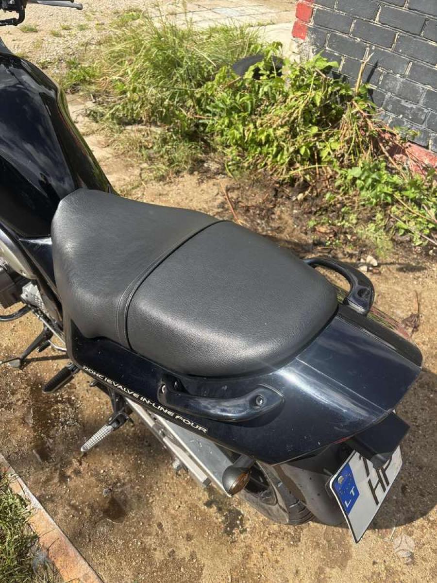 Black Suzuki GSF 1997 in Vilnius, with an engine capacity of 0.60 L and mileage of 71 thousand km for 1900 €, photo 9 on AUTOMOTO.COM.LV