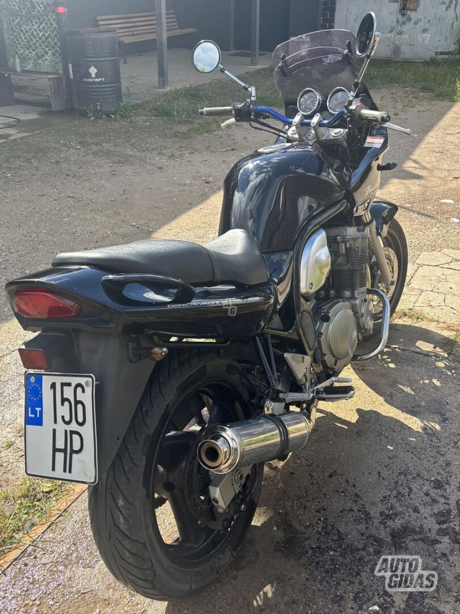 Black Suzuki GSF 1997 in Vilnius, with an engine capacity of 0.60 L and mileage of 0 thousand km for 1800 €, photo 4 on AUTOMOTO.COM.LV