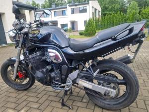 Black Suzuki GSF 1998 in Vilnius, with an engine capacity of 0.60 L and mileage of 44 thousand km for 950 €, photo 6 on AUTOMOTO.COM.LV