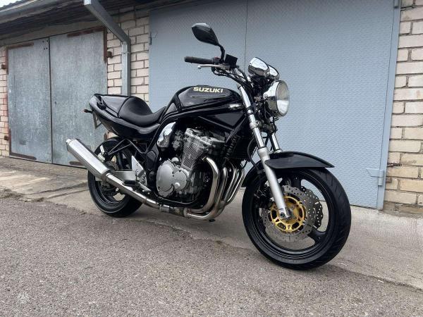 Black Suzuki GSF 1999 in Birstonas, with an engine capacity of 0.60 L and mileage of 38 thousand km for 1550 €, photo 1 on AUTOMOTO.COM.LV