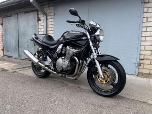 Black Suzuki GSF 1999 in Birstonas, with an engine capacity of 0.60 L and mileage of 38 thousand km for 1550 €, photo  on AUTOMOTO.COM.LV