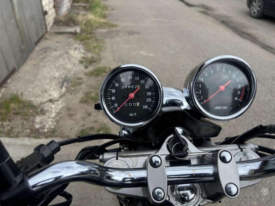 Black Suzuki GSF 1999 in Birstonas, with an engine capacity of 0.60 L and mileage of 38 thousand km for 1550 €, photo 8 on AUTOMOTO.COM.LV