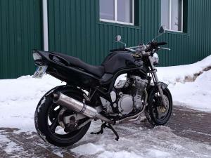 Melns Suzuki GSF 2000 Telšiai, ar dzinēja tilpumu 0.60 L un nobraukumu 57 tūkst. km par 1400 €, foto 5 vietnē AUTOMOTO.COM.LV