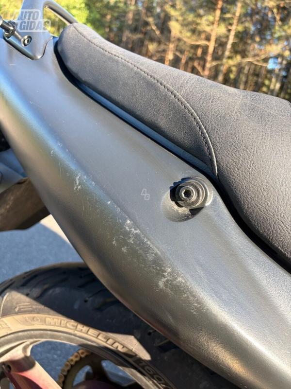 Melns Suzuki GSF 2000 Viļņa, ar dzinēja tilpumu 0.60 L un nobraukumu 53 tūkst. km par 1700 €, foto 10 vietnē AUTOMOTO.COM.LV