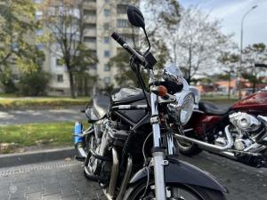 Black Suzuki GSF 2000 in Vilnius, with an engine capacity of 0.60 L and mileage of 45 thousand km for 1600 €, photo 4 on AUTOMOTO.COM.LV