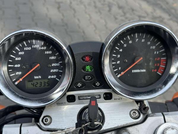 Melns Suzuki GSF 2000 Viļņa, ar dzinēja tilpumu 0.60 L un nobraukumu 45 tūkst. km par 1600 €, foto 7 vietnē AUTOMOTO.COM.LV