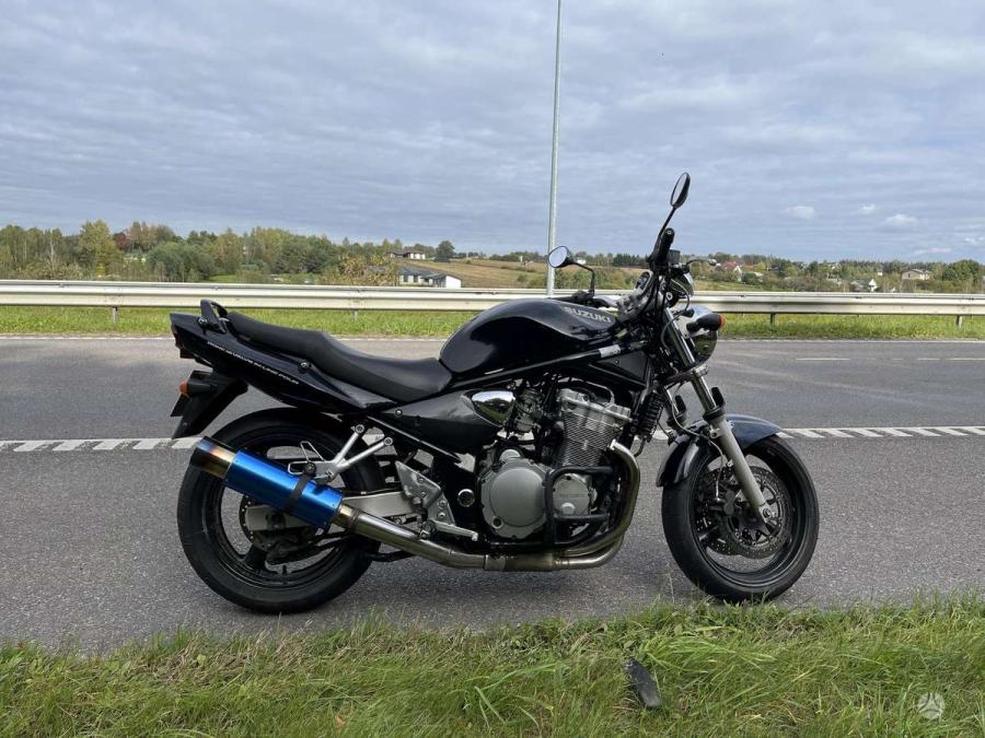 Black Suzuki GSF 2000 in Vilnius, with an engine capacity of 0.60 L and mileage of 45 thousand km for 1600 €, photo 12 on AUTOMOTO.COM.LV