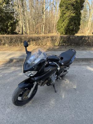 Melns Suzuki GSF 2001 Viļņa, ar dzinēja tilpumu 0.60 L un nobraukumu 36 tūkst. km par 1299 €, foto 2 vietnē AUTOMOTO.COM.LV