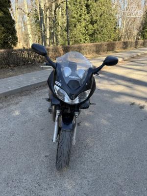 Melns Suzuki GSF 2001 Viļņa, ar dzinēja tilpumu 0.60 L un nobraukumu 36 tūkst. km par 1299 €, foto 5 vietnē AUTOMOTO.COM.LV