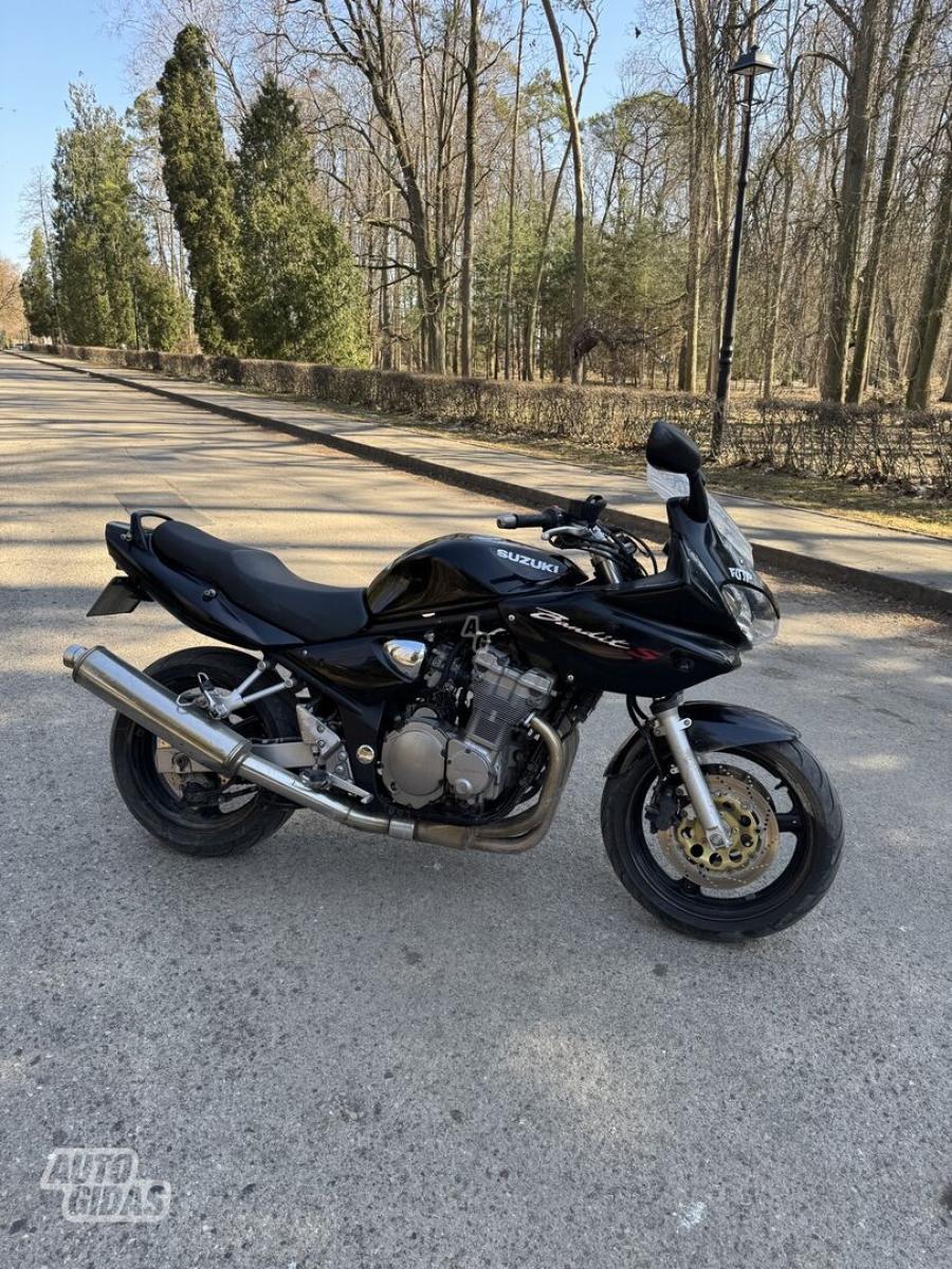 Melns Suzuki GSF 2001 Viļņa, ar dzinēja tilpumu 0.60 L un nobraukumu 36 tūkst. km par 1299 €, foto 6 vietnē AUTOMOTO.COM.LV