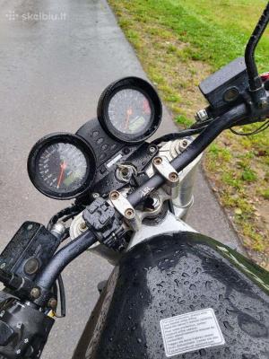 Black Suzuki GSF 2002 in Panevezys, with an engine capacity of 1.20 L and mileage of 24 thousand km for 1650 €, photo 4 on AUTOMOTO.COM.LV