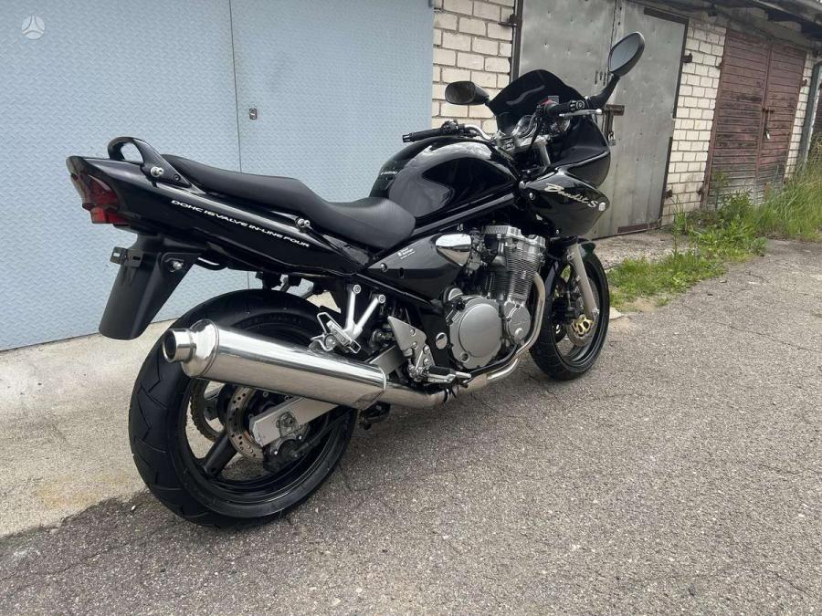 Melns Suzuki GSF 2002 Birštonas, ar dzinēja tilpumu 0.60 L un nobraukumu 36 tūkst. km par 1750 €, foto 7 vietnē AUTOMOTO.COM.LV