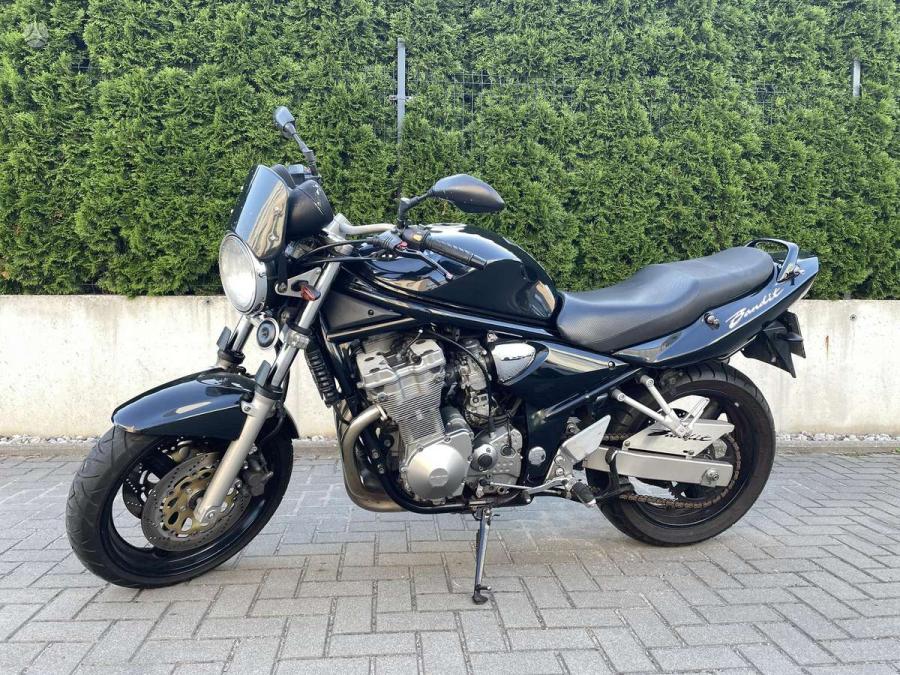 Black Suzuki GSF 2003 in Kaunas, with an engine capacity of 0.60 L and mileage of 40 thousand km for 1300 €, photo 1 on AUTOMOTO.COM.LV