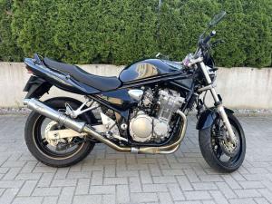 Black Suzuki GSF 2003 in Kaunas, with an engine capacity of 0.60 L and mileage of 40 thousand km for 1300 €, photo 3 on AUTOMOTO.COM.LV