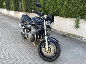 Black Suzuki GSF 2003 in Kaunas, with an engine capacity of 0.60 L and mileage of 40 thousand km for 1300 €, photo 4 on AUTOMOTO.COM.LV