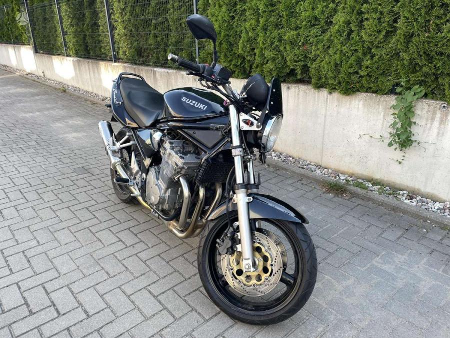 Black Suzuki GSF 2003 in Kaunas, with an engine capacity of 0.60 L and mileage of 40 thousand km for 1300 €, photo 4 on AUTOMOTO.COM.LV