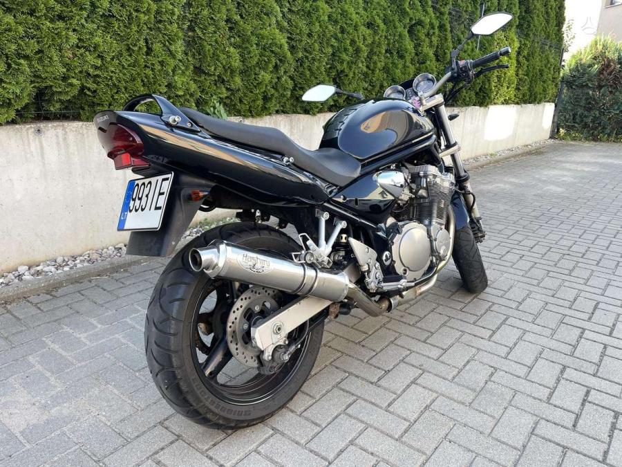 Black Suzuki GSF 2003 in Kaunas, with an engine capacity of 0.60 L and mileage of 40 thousand km for 1300 €, photo 6 on AUTOMOTO.COM.LV
