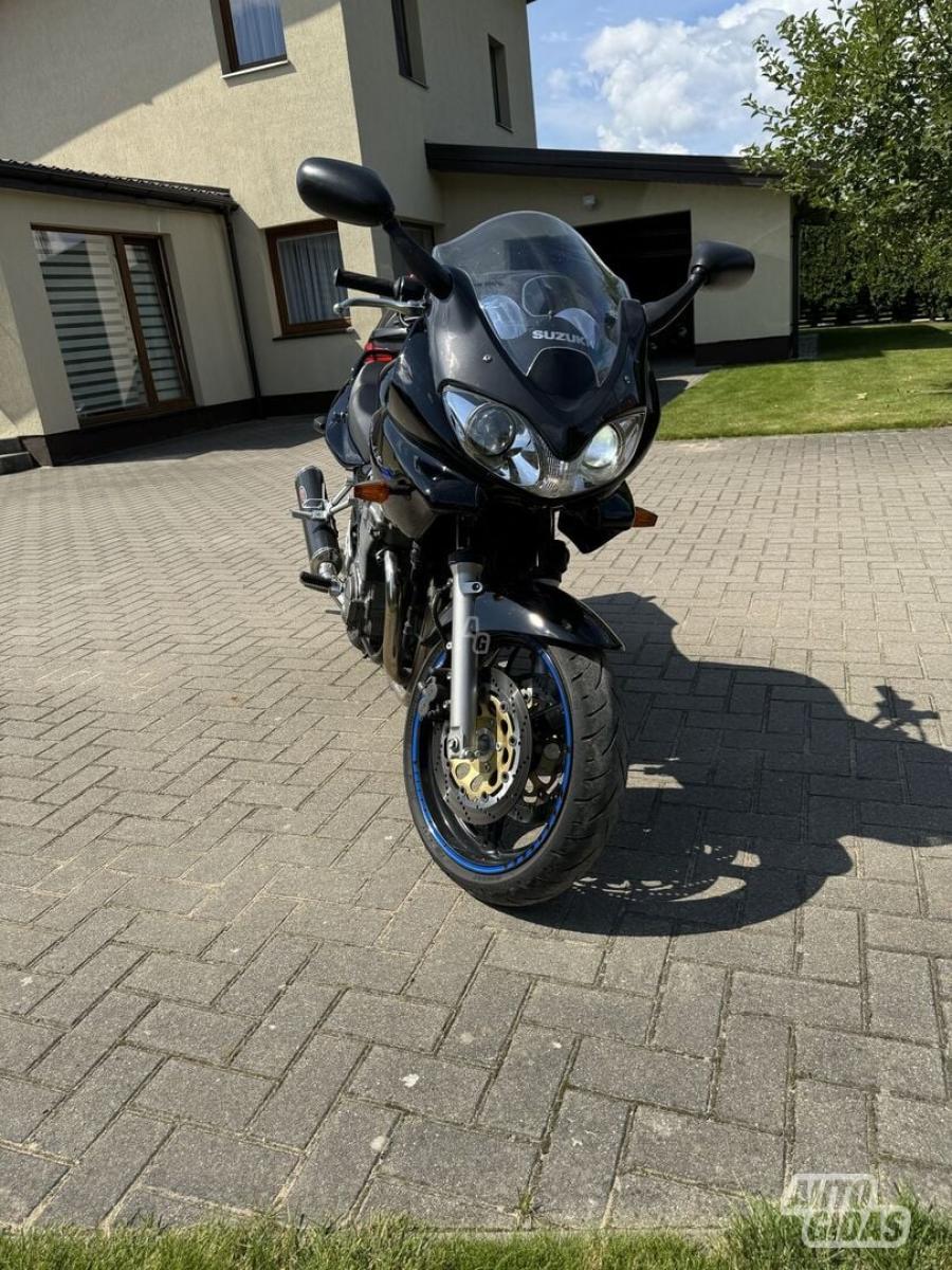 Melns Suzuki GSF 2005 Mažeikiai, ar dzinēja tilpumu 0.60 L un nobraukumu 40 tūkst. km par 1900 €, foto 3 vietnē AUTOMOTO.COM.LV