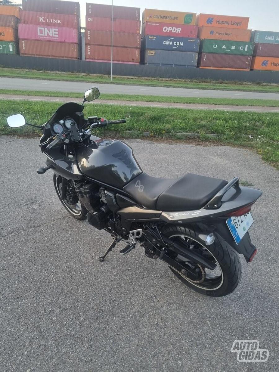 Black Suzuki GSF 2005 in Klaipeda, with an engine capacity of 0.65 L and mileage of 58 thousand km for 2000 €, photo 5 on AUTOMOTO.COM.LV