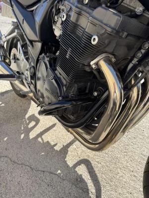 Black Suzuki GSF 2005 in Kaunas, with an engine capacity of 0.66 L and mileage of 61 thousand km for 1650 €, photo 8 on AUTOMOTO.COM.LV
